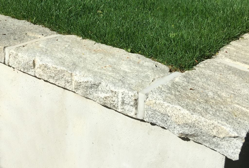 Reclaimed Granite Curbstone - Jumbo Wallstone Cap